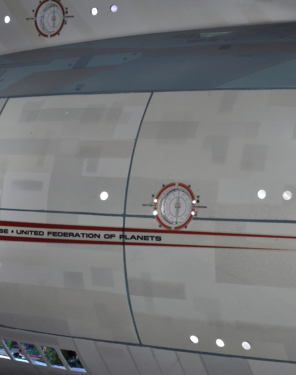 D90 Does the Starship Enterprise: Nikon DX SLR (D40-D90, D3000-D7500 ...